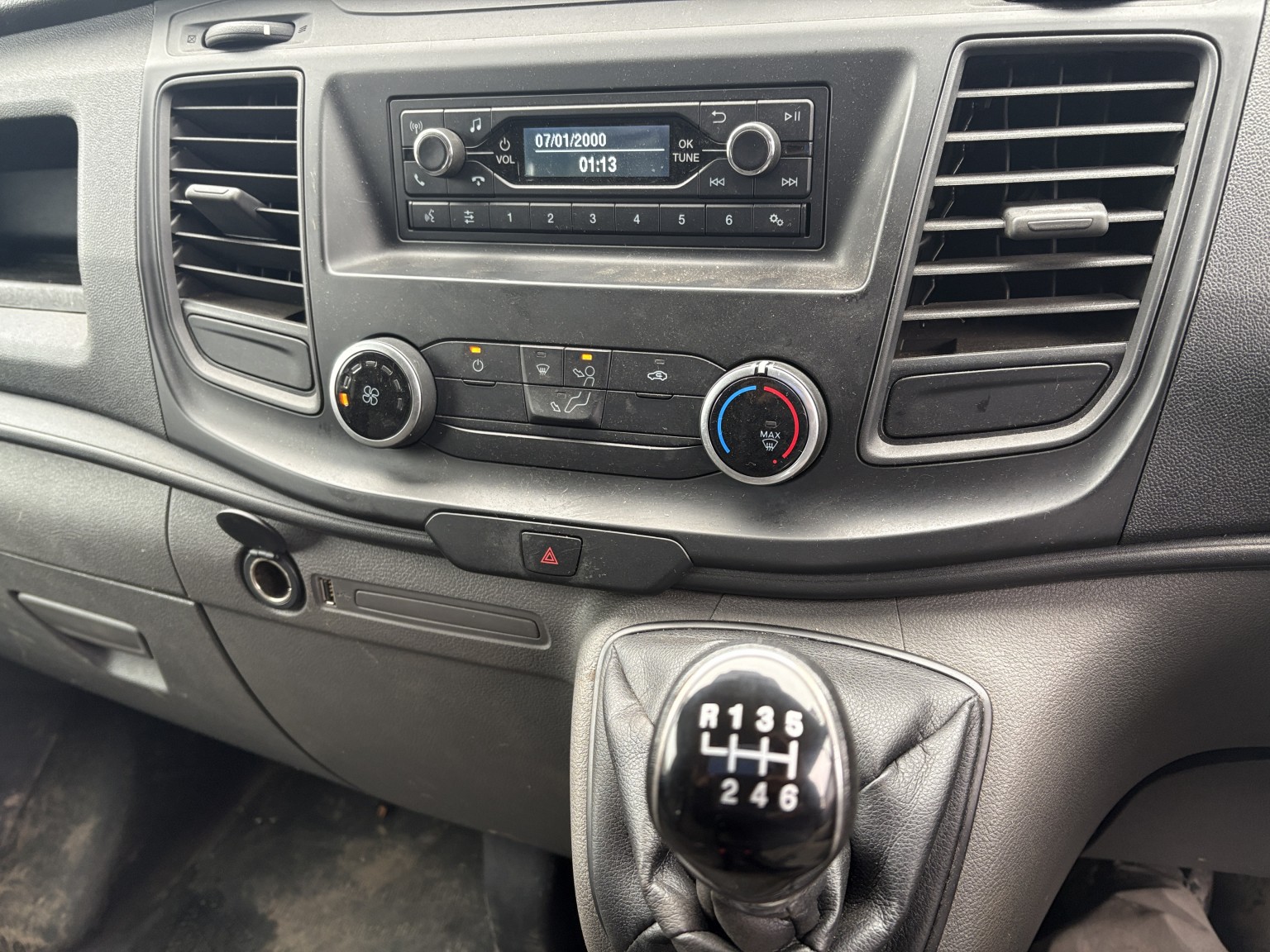 Used FORD TRANSIT CUSTOM 2019 White for sale - £7995 +VAT in Preston ...