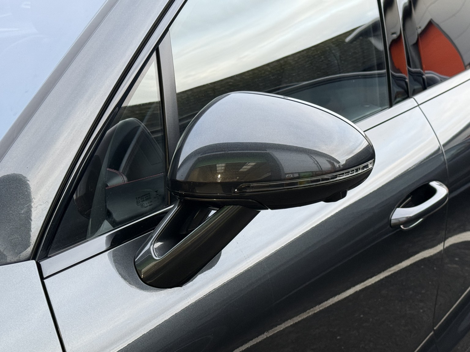 Used PORSCHE MACAN 2016 Grey for sale - £27995 in Shrewsbury ...